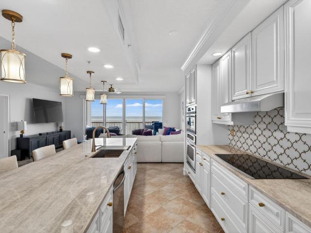 Luxury apartment complex for rent in Hutchinson Island South, United States