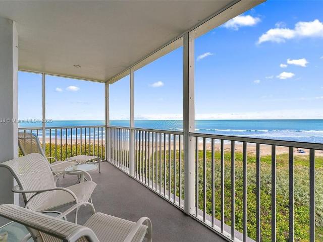Luxury apartment complex for rent in Hutchinson Island South, United States