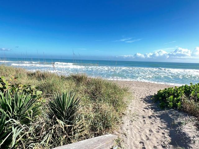 Luxury apartment complex for rent in Hutchinson Island South, Florida