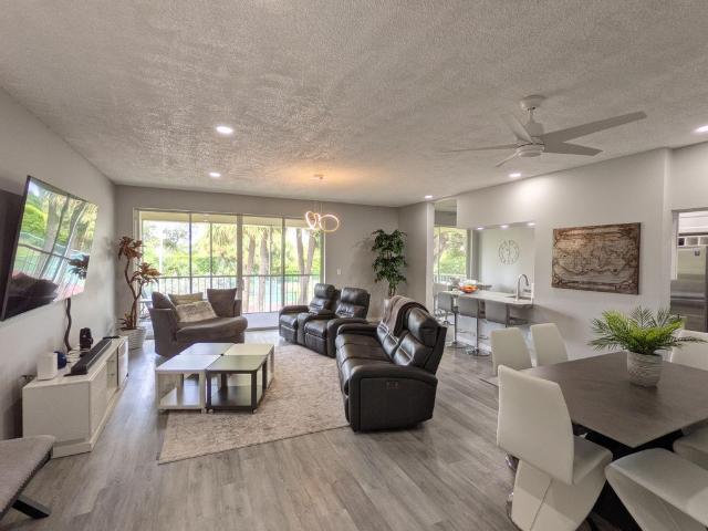 Luxury apartment complex for rent in Hypoluxo, Florida
