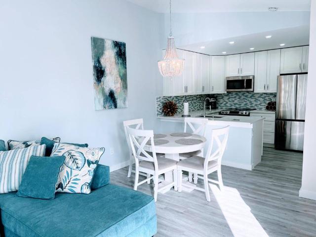 Luxury apartment complex for rent in Hypoluxo, Florida