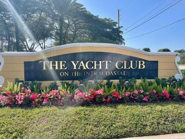 Luxury apartment complex for rent in Hypoluxo, Florida