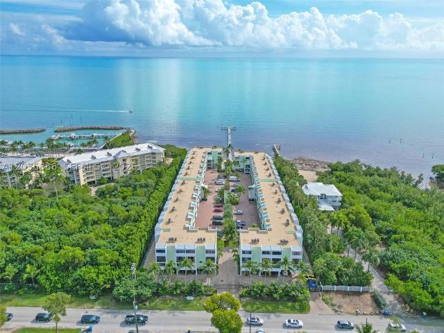 Luxury apartment complex for rent in Islamorada, Florida