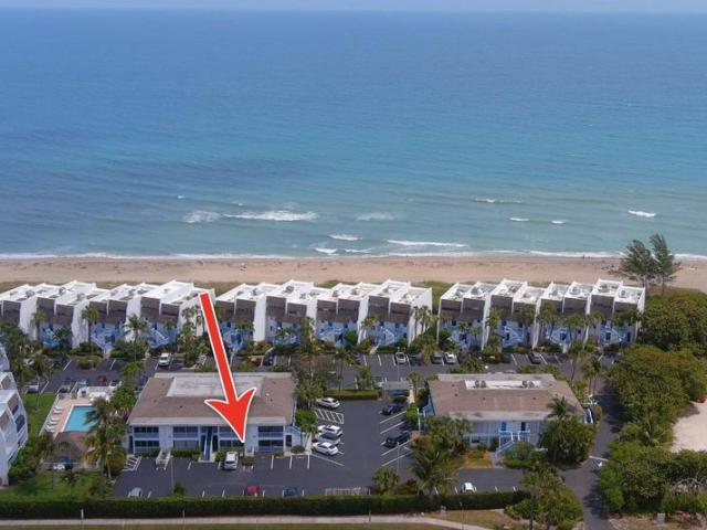 Luxury apartment complex for rent in Jensen Beach, Florida