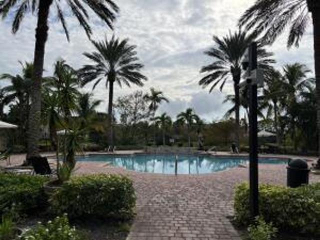 Luxury apartment complex for rent in Jensen Beach, United States