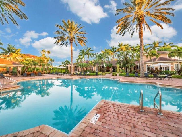 Luxury apartment complex for rent in Jensen Beach, United States
