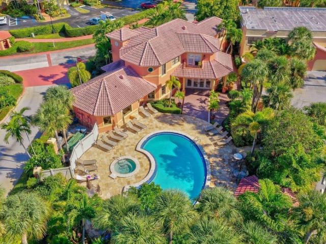 Luxury apartment complex for rent in Juno Beach, Florida