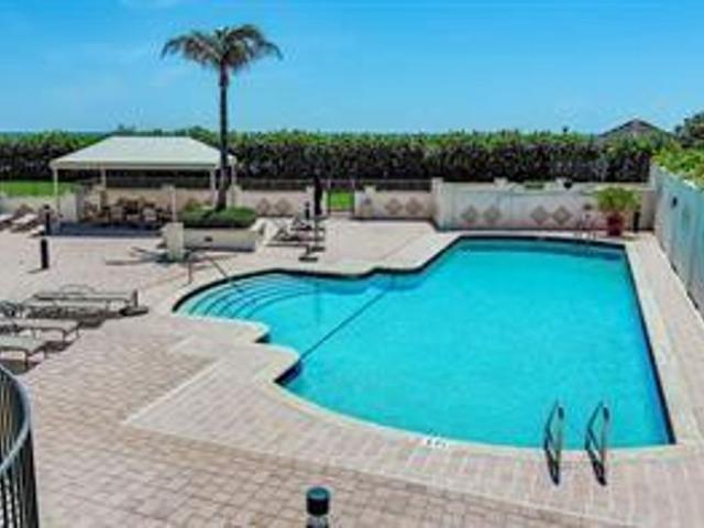 Luxury apartment complex for rent in Juno Beach, Florida