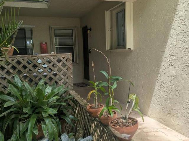 Luxury apartment complex for rent in Jupiter, United States