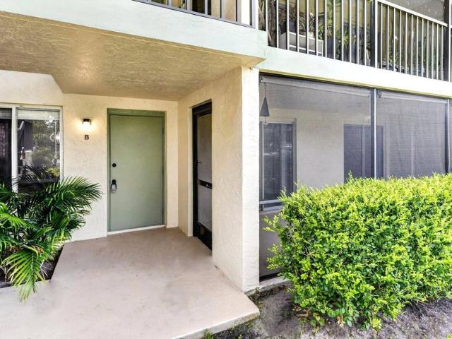 Luxury apartment complex for rent in Jupiter, United States