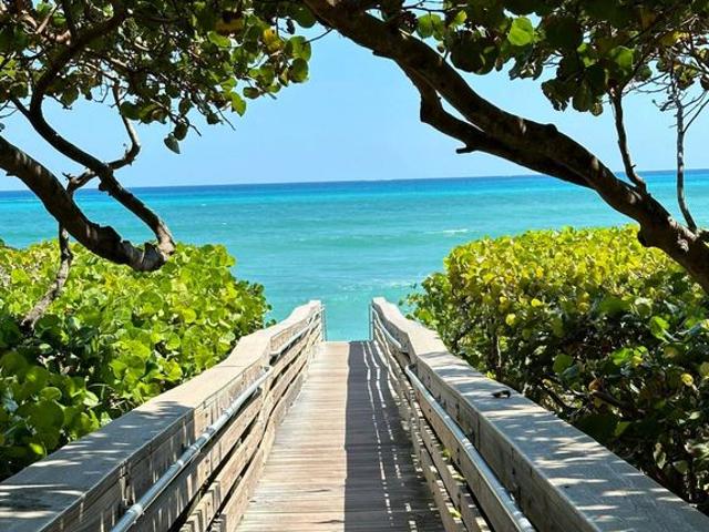 Luxury apartment complex for rent in Jupiter, United States