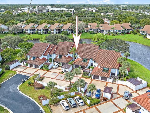 Luxury apartment complex for rent in Jupiter, Florida