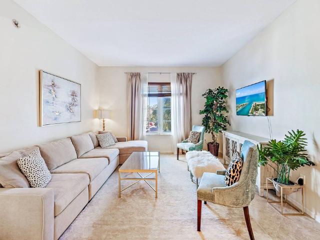 Luxury apartment complex for rent in Jupiter, Florida