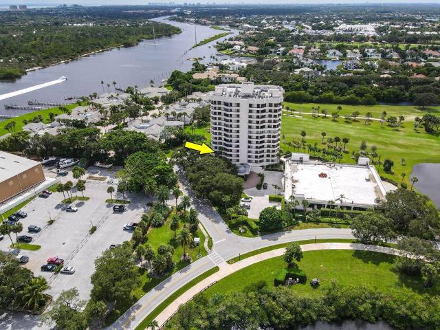 Luxury apartment complex for rent in Jupiter, Florida
