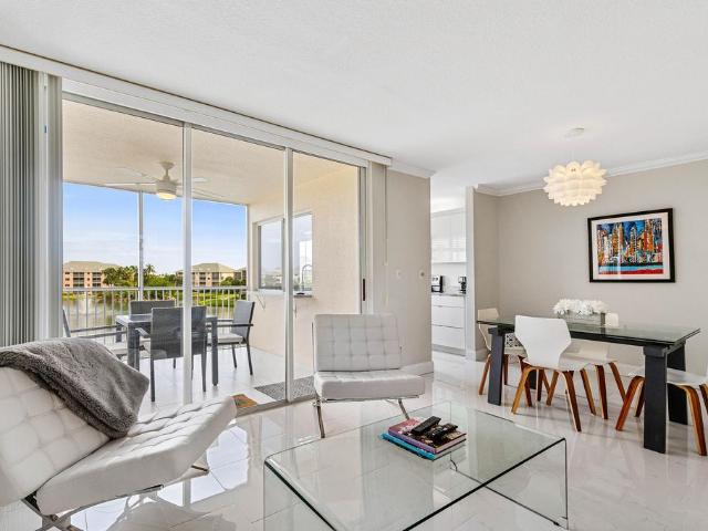 Luxury apartment complex for rent in Jupiter, Florida