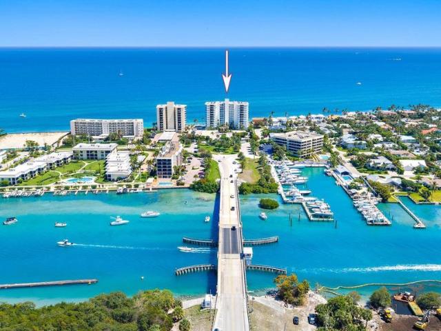 Luxury apartment complex for rent in Jupiter, Florida