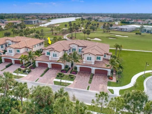 Luxury apartment complex for rent in Jupiter, Florida