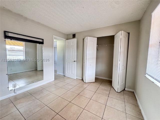 Luxury apartment complex for rent in Oakland Park, Florida