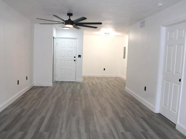 Luxury apartment complex for rent in Oakland Park, Florida