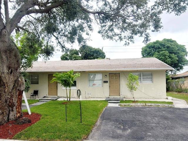 Luxury apartment complex for rent in Oakland Park, Florida