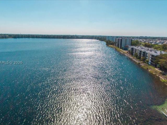 Luxury apartment complex for rent in Oakland Park, Florida