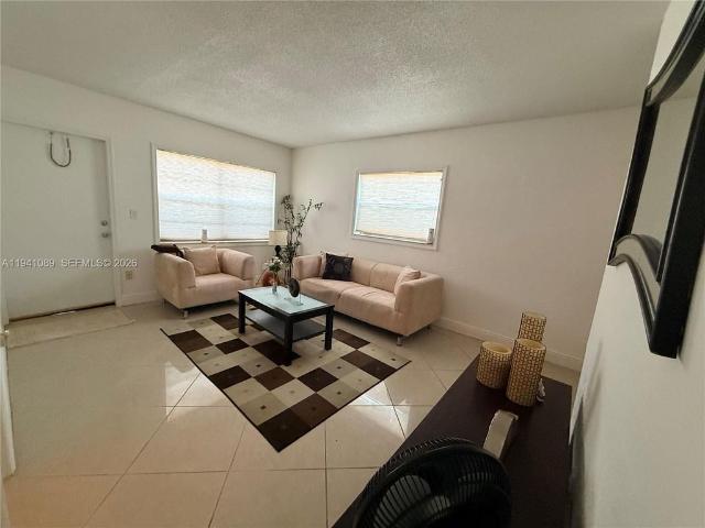 Luxury apartment complex for rent in Oakland Park, Florida
