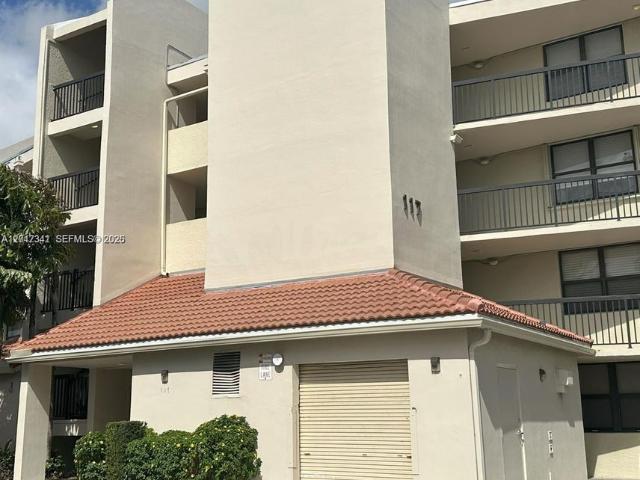 Luxury apartment complex for rent in Oakland Park, Florida