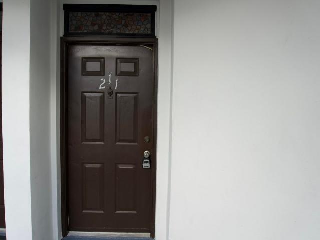 Luxury apartment complex for rent in Oakland Park, Florida