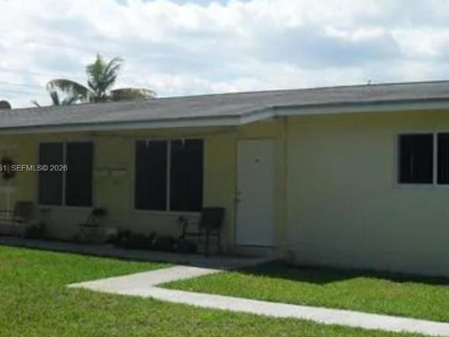 Luxury apartment complex for rent in Oakland Park, United States