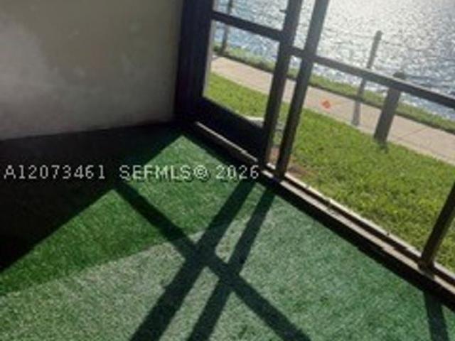 Luxury apartment complex for rent in Oakland Park, United States