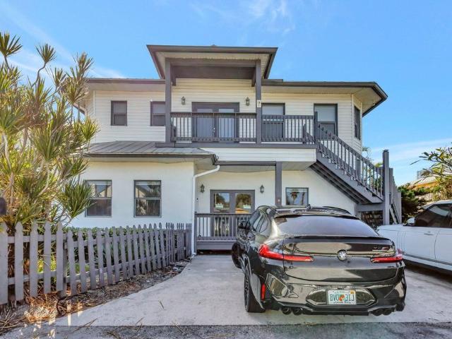 Luxury apartment complex for rent in Ocean Ridge, Florida