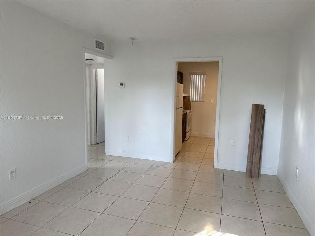 Luxury apartment complex for rent in Opa locka North historical, Florida