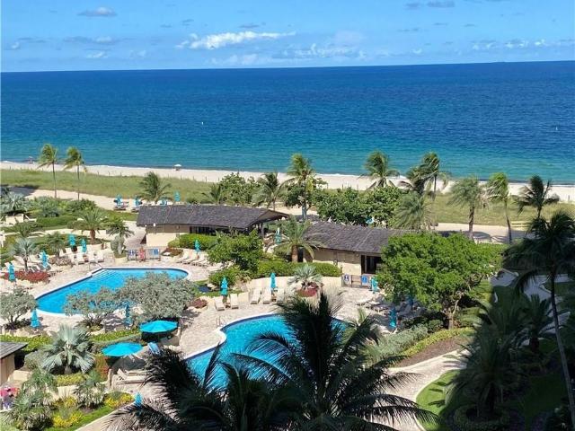Luxury apartment complex for rent in Lauderdale by the sea, Florida