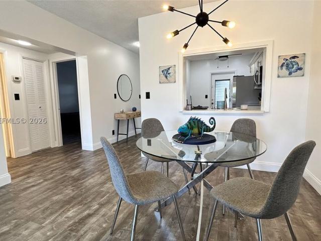 Luxury apartment complex for rent in Lauderdale by the sea, Florida