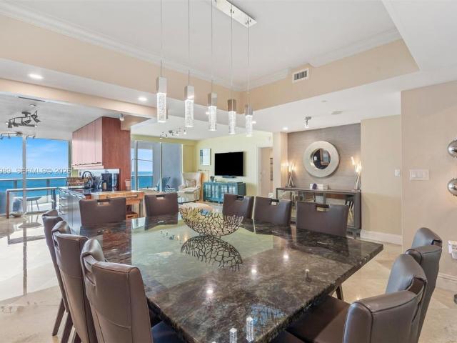 Luxury apartment complex for rent in Lauderdale by the sea, Florida