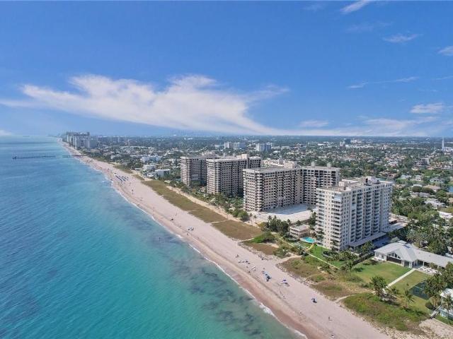 Luxury apartment complex for rent in Lauderdale by the sea, Florida