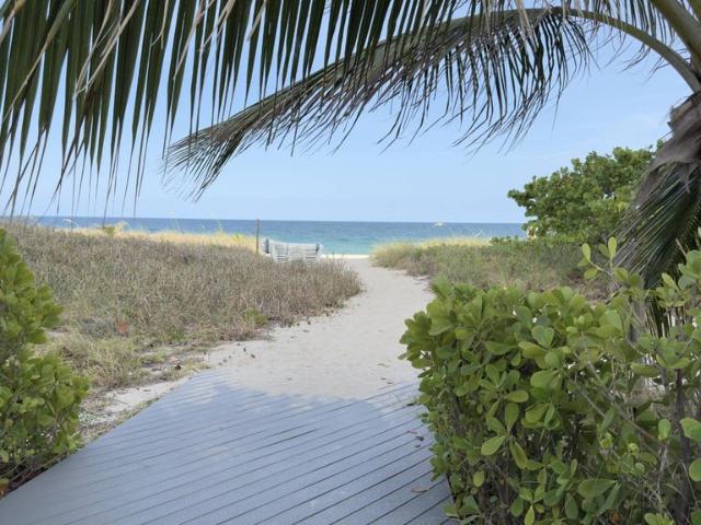 Luxury apartment complex for rent in Lauderdale by the sea, Florida