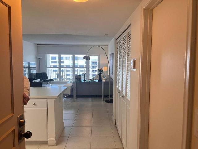 Luxury apartment complex for rent in Lauderdale by the sea, Florida