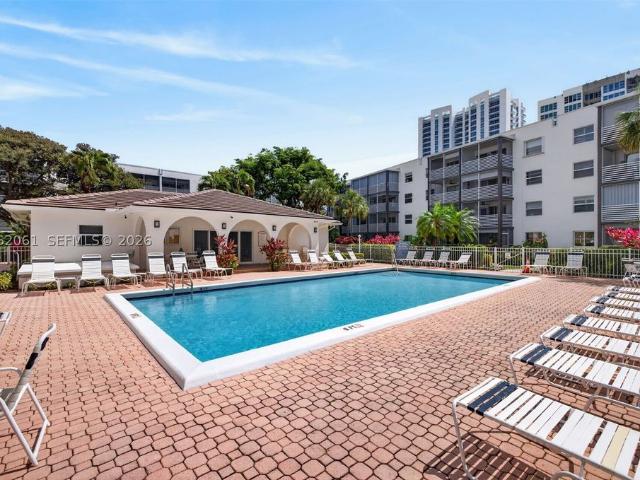 Luxury apartment complex for rent in Lauderdale by the sea, Florida