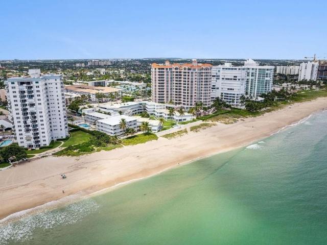 Luxury apartment complex for rent in Lauderdale by the sea, United States