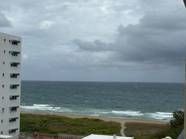 Luxury apartment complex for rent in Lauderdale by the sea, United States