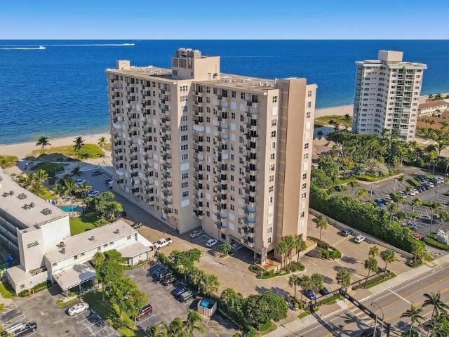 Luxury apartment complex for rent in Lauderdale by the sea, United States