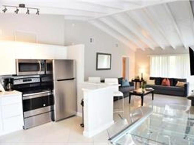 Luxury apartment complex for rent in Lauderdale by the sea, United States