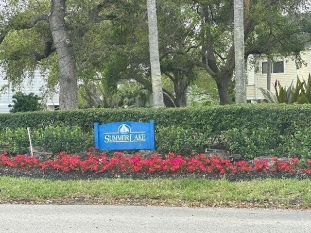 Luxury apartment complex for rent in Lauderdale Lakes, Florida
