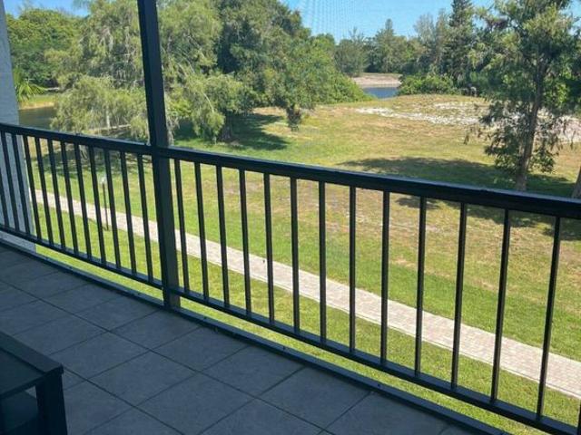 Luxury apartment complex for rent in Lauderhill, United States