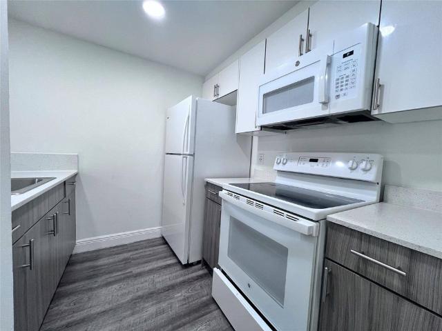 Luxury apartment complex for rent in Lauderhill, United States
