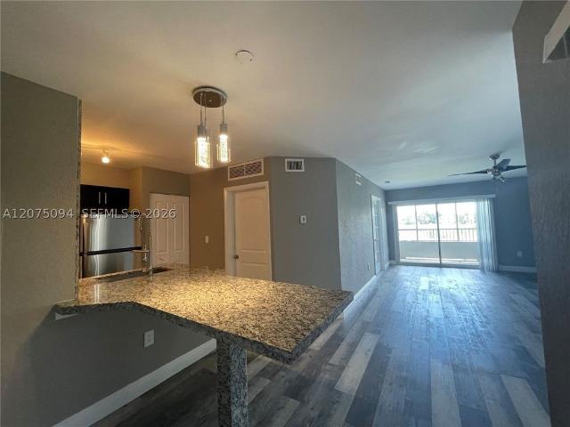 Luxury apartment complex for rent in Lauderhill, United States