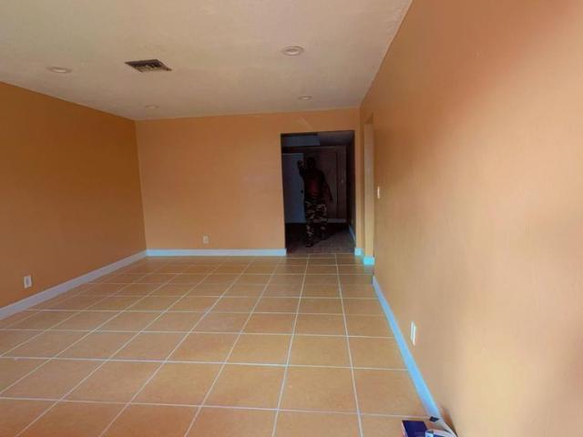 Luxury apartment complex for rent in Lauderhill, United States