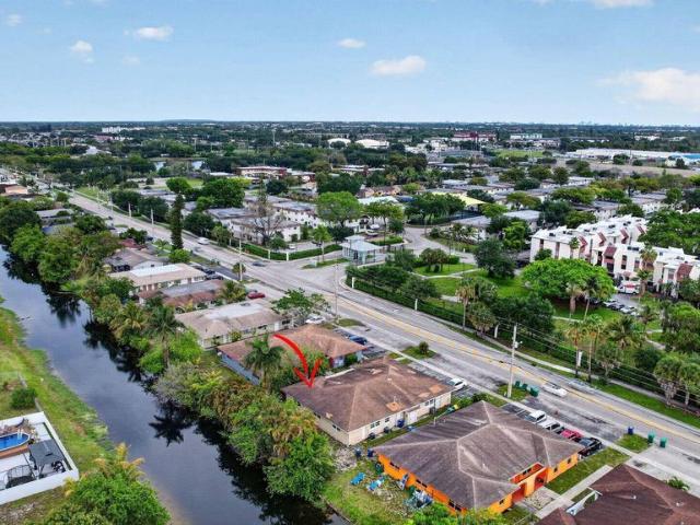 Luxury apartment complex for rent in Lauderhill, Florida