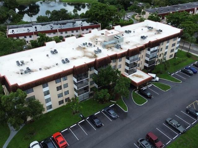 Luxury apartment complex for rent in Lauderhill, Florida